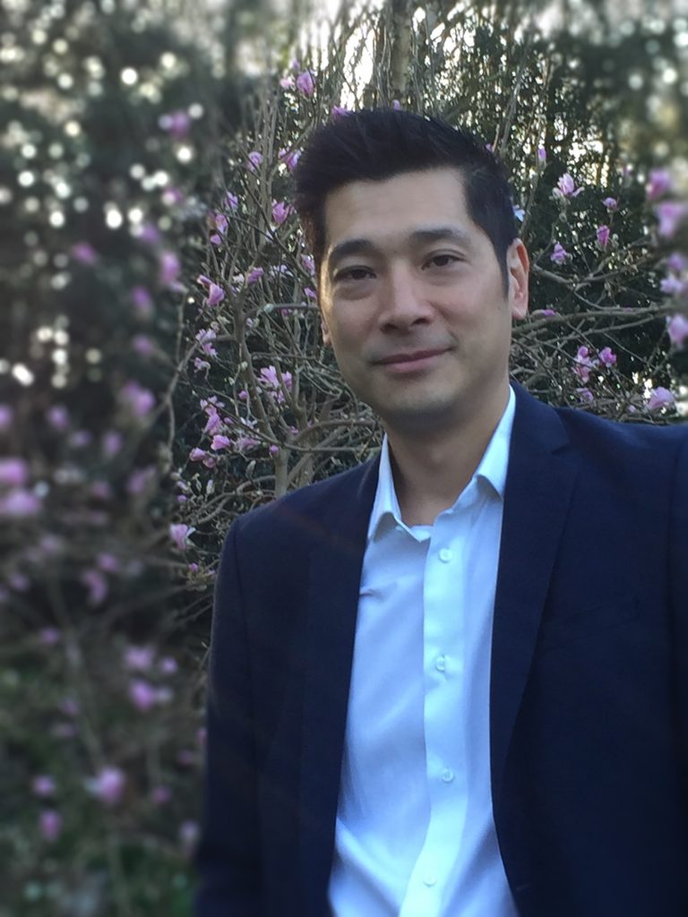 Hip Surgeon and Knee Surgeon Justin Lim